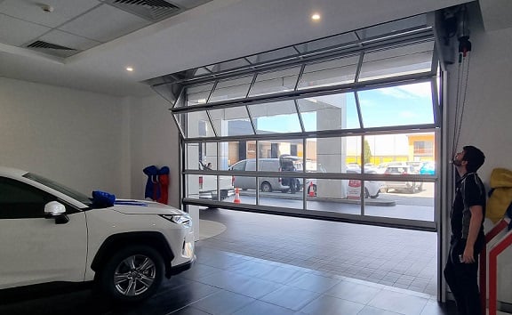 Five things to remember when planning a car showroom